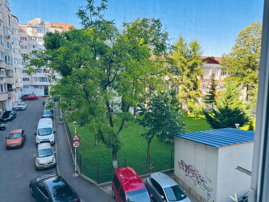 Inchiriez apartament 2 camere Pacurari Iasi • OLX.ro