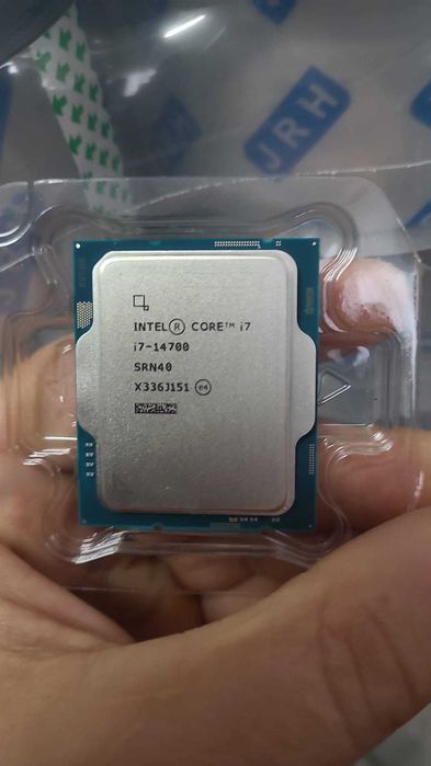 Kit Gaming i7 14700 sau i5 14600kf + MSI PRO B760-P WIFI DDR4 , noi Iasi • OLX.ro