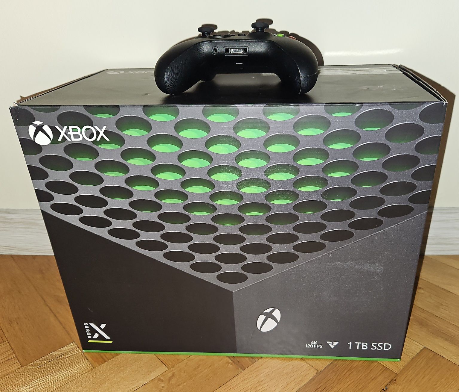XBOX Series X перфектна Х бокс конзола с диск и джойстик гр. Варна ...