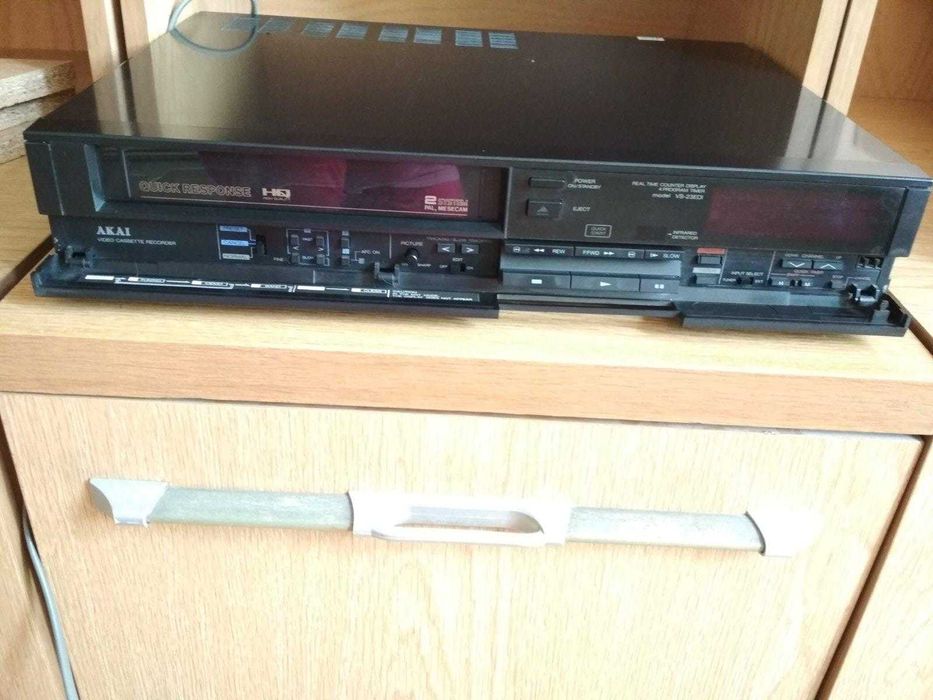 Видеорекордер VHS AKAI гр. София Гоце Делчев • OLX.bg