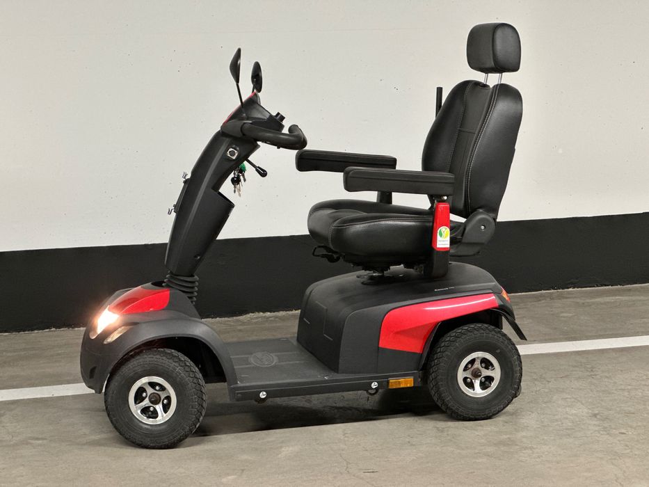 Scooter, carucior electric pers. mobilitate redusa/ handicap locomotor ...