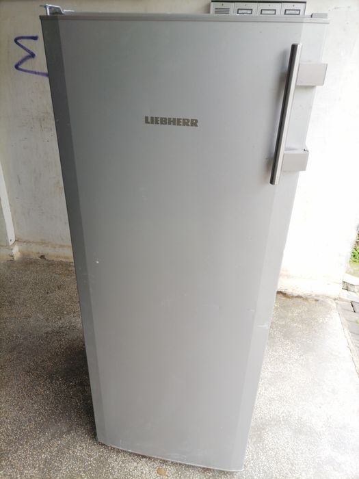 Liebherr хладилник с фризер камера работещ гр Варна Чаталджа • Olx Bg