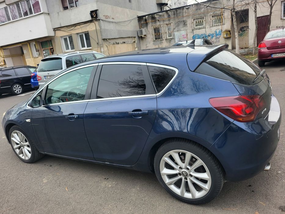 Opel astra j automat. Pret fix Braila • OLX.ro