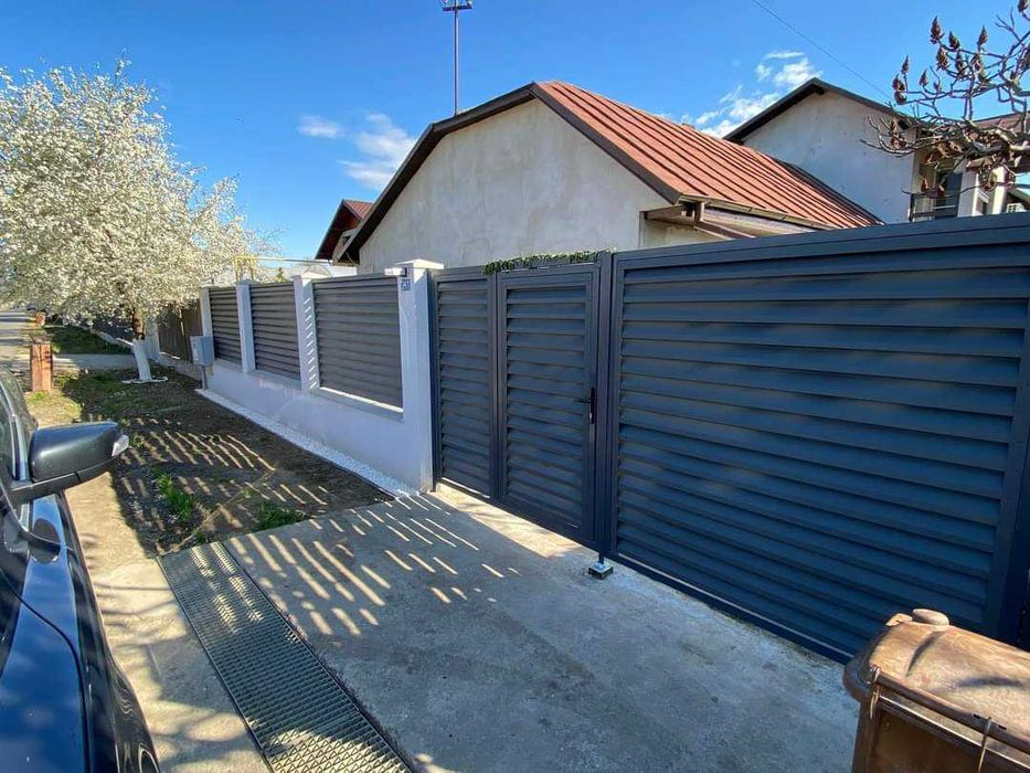 Garduri si porti din panou stil jaluzea de diferite modele la comanda ...