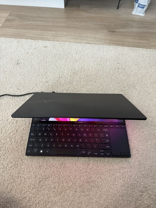 ASUS Zenbook Pro 14 Duo UX8402V, i9-13900H, RTX 4060, OLED - Ca nou ...
