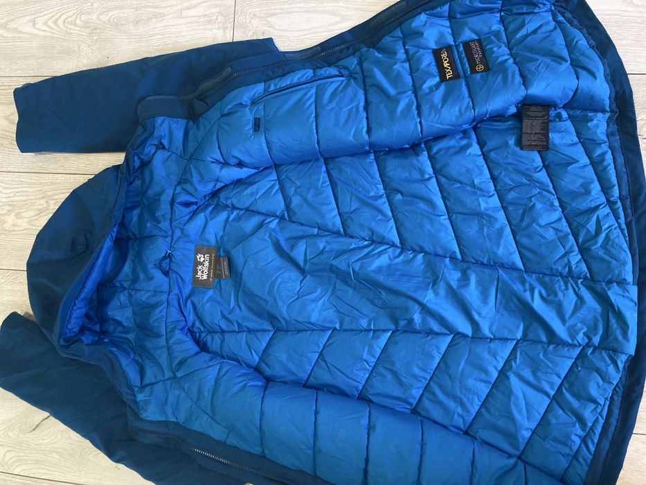 Geaca Jack Wolfskin XL de iarna impermeabila ca Noua Curtea de Arges ...