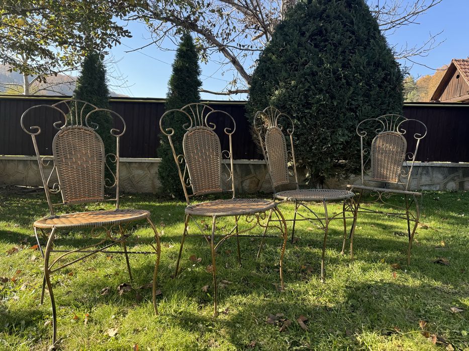 Scaune gradina/foisor Ferestrau-Oituz • OLX.ro