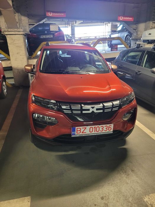 Dacia Spring Extreme 2023 65CP culoare deosebita Goji Red Bucuresti ...