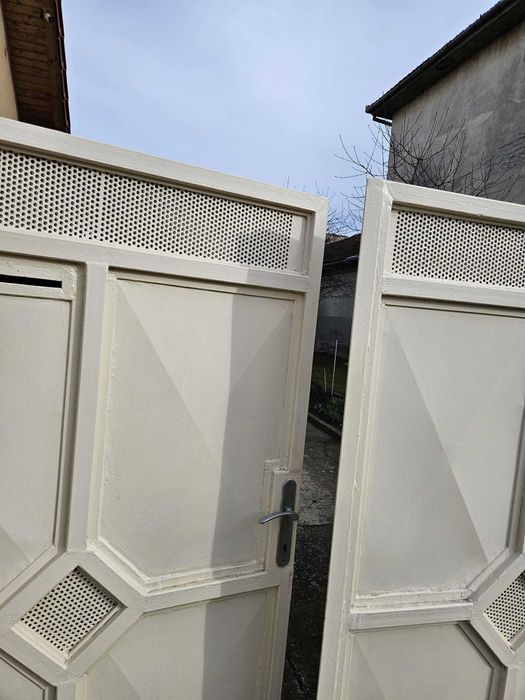 Poarta acces curte Recas • OLX.ro