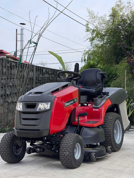 Tractoras Gazon Gradina stadioane Husqvarna Viking Oradea • OLX.ro