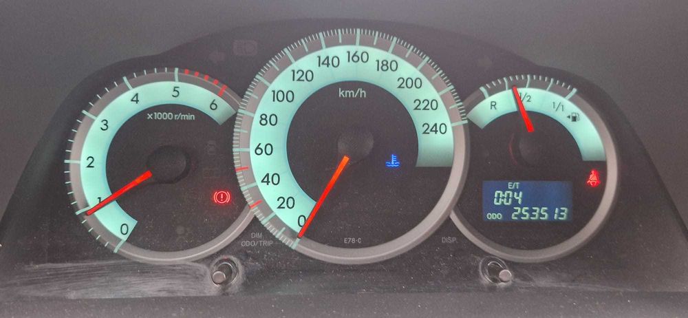 Toyota Corolla Verso cu 7 Locuri Brasov • OLX.ro