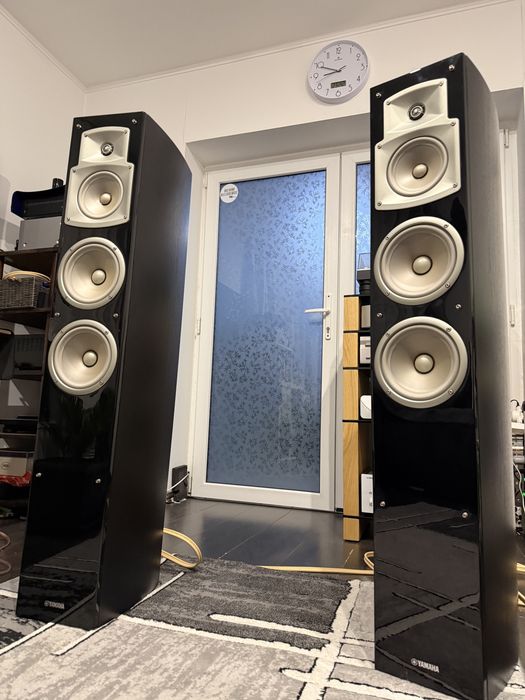 Boxe Yamaha NS-F350,200W,52Kg/Perechea,Piano Black,Suna Fenomenal ...