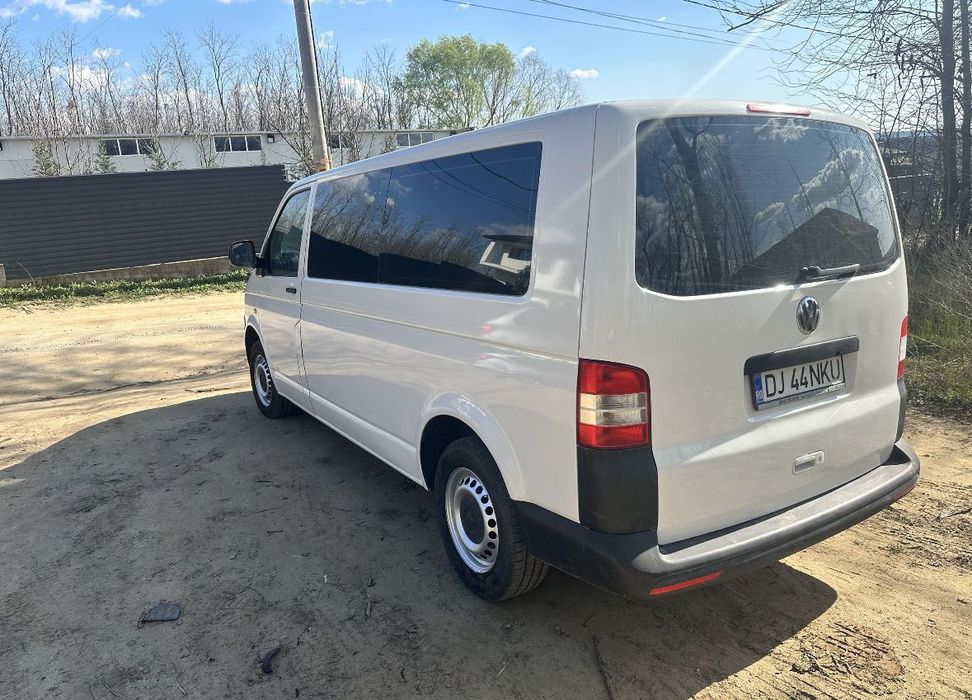 Vw T5 1,9 Tdi 8+1 locuri Preajba • OLX.ro