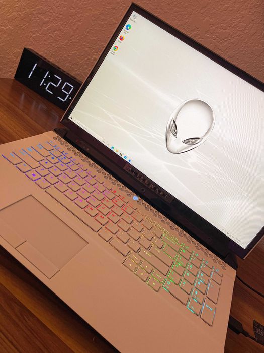 Laptop Laptop Dell Alienware Area 51m R2 ( rez 3840 x 2160 , 17.3 ...