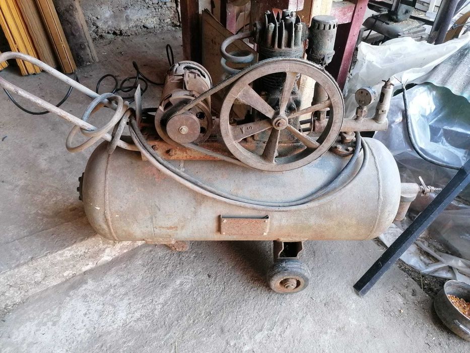 Compresor trifazat Beius • OLX.ro