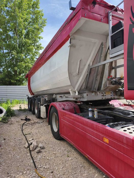 Semi Remorca Menci Agregate Cereale Semi Basculanta 2003 Pucioasa • OLX.ro