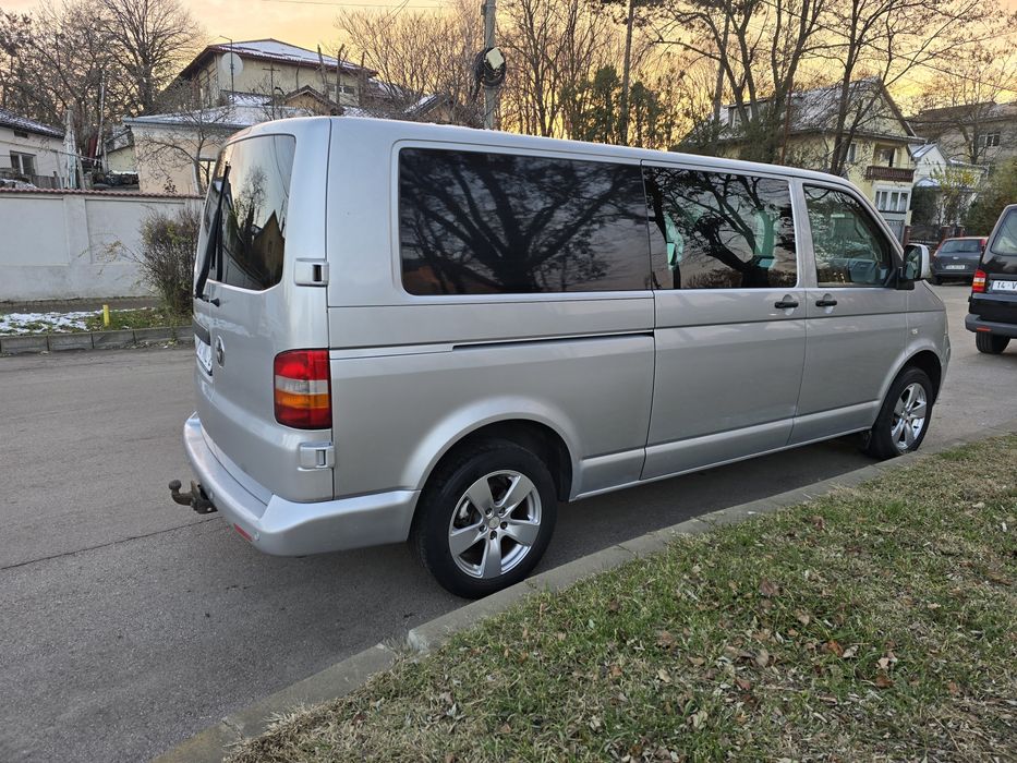 Vw Transporter T5 2.5 TDI An 2008 * Dublu Cabina * Automat * Lung Botosani • OLX.ro