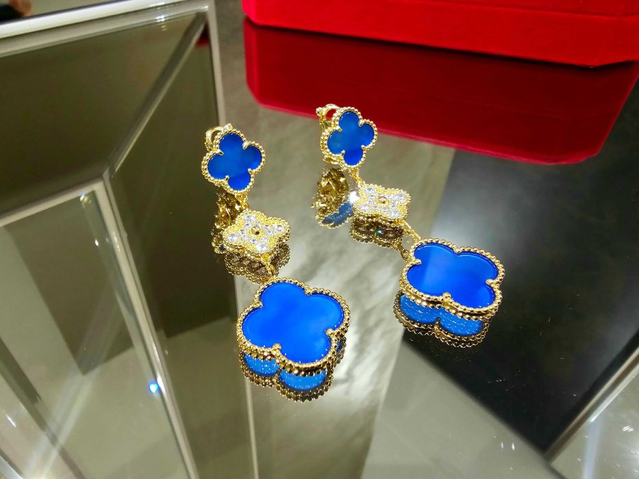 Van Cleef & Arpels VCA Blue Agate Diamond Magic Alhambra Дамски Обеци ...