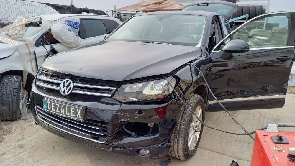 Dezmembrari Volkswagen Touareg 7P 2012 176kw 240cp CASA 3.0 TDi Banesti • OLX.ro