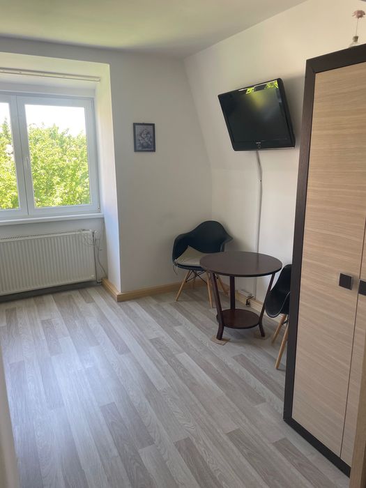 Garsonieră centru vechi 350€ Brasov • OLX.ro