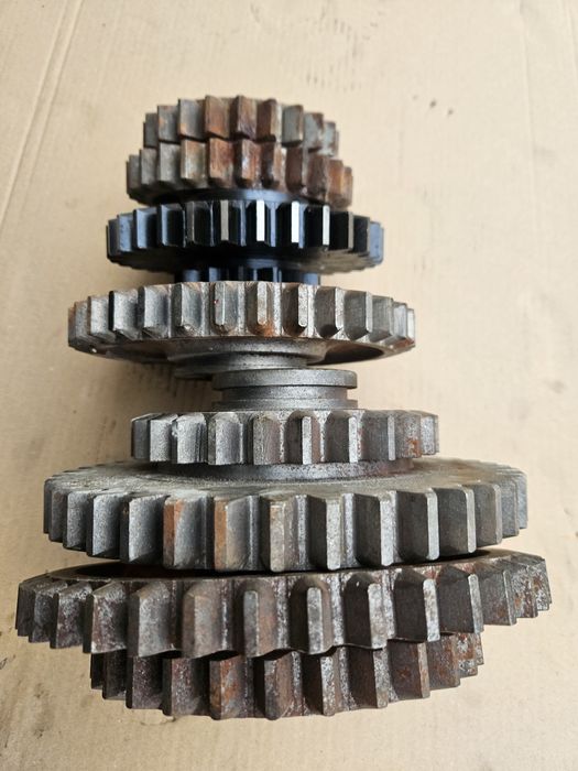 Pinioane roti cutie viteza tractor u650 noi romanesti Poiana Brasov ...