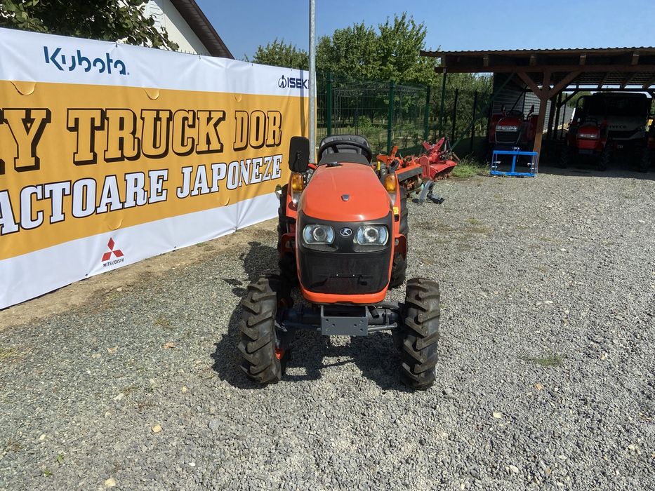 Tractor japonez NOU, Kubota B2441, 24cp, 4x4 Simand • OLX.ro