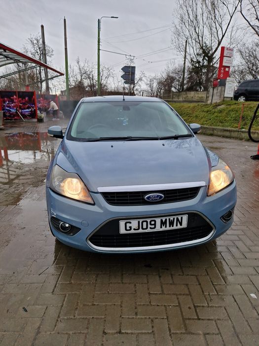 Vand ford focus 1.6 banzina Brasov • OLX.ro