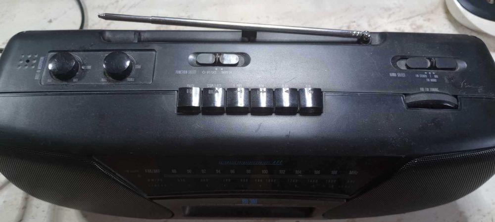 Radiocasetofon Grundig RR 300 Arad • OLX.ro