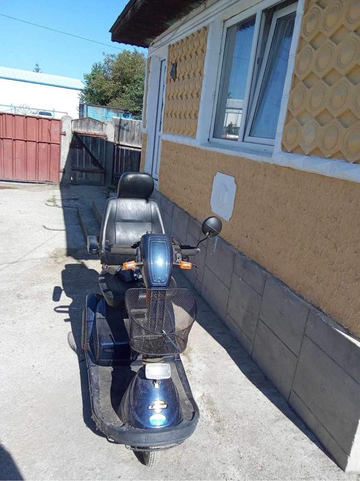 Vand scuter electric pentru batrani/oameni cu dizabilitati Onesti • OLX.ro