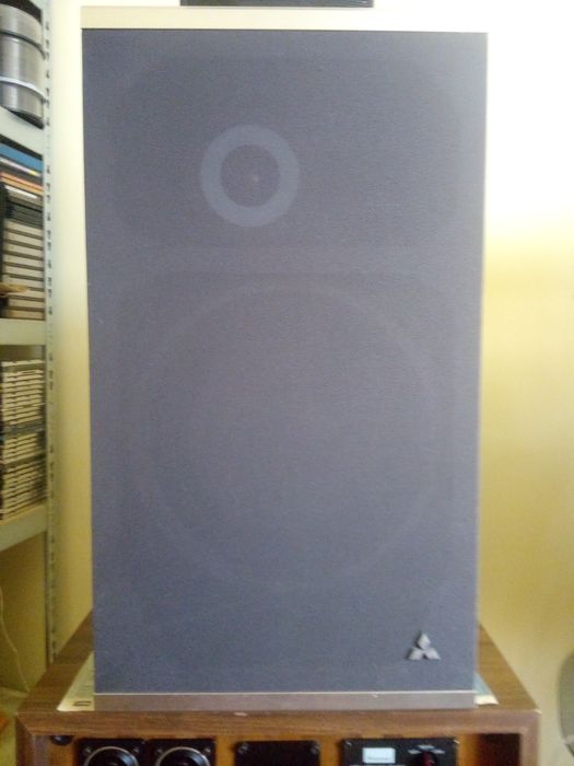 Boxe marca Mitsubishi DS 25B +cd player Yamaha CDX-396 Brasov • OLX.ro