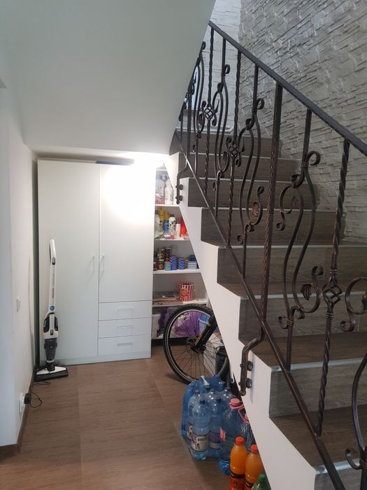 Casa in Crevedia zona linistita Crevedia • OLX.ro