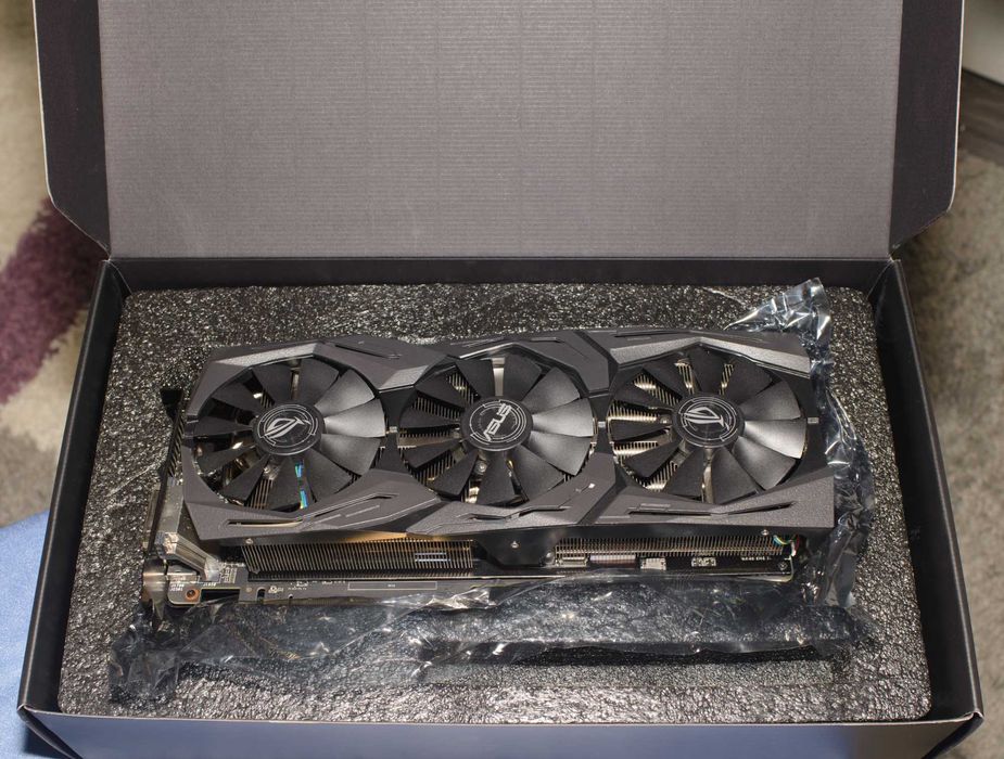 Placa video ASUS Radeon RX 590 ROG STRIX GAMING 8GB GDDR5 256-bit Motru ...