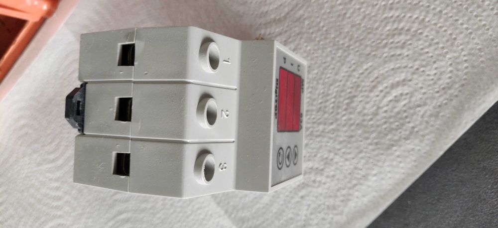 Releu protectie tensiune monofazic VP-63A Digitop 380162 Timisoara • OLX.ro
