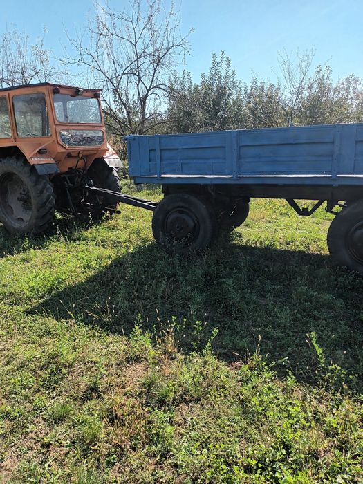 Tractor u 650 și remorca rm2 Zalau • OLX.ro