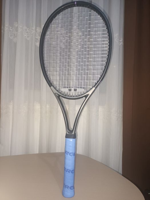 Racheta tenis de camp 305 grame 18 x 20 Targu Jiu • OLX.ro