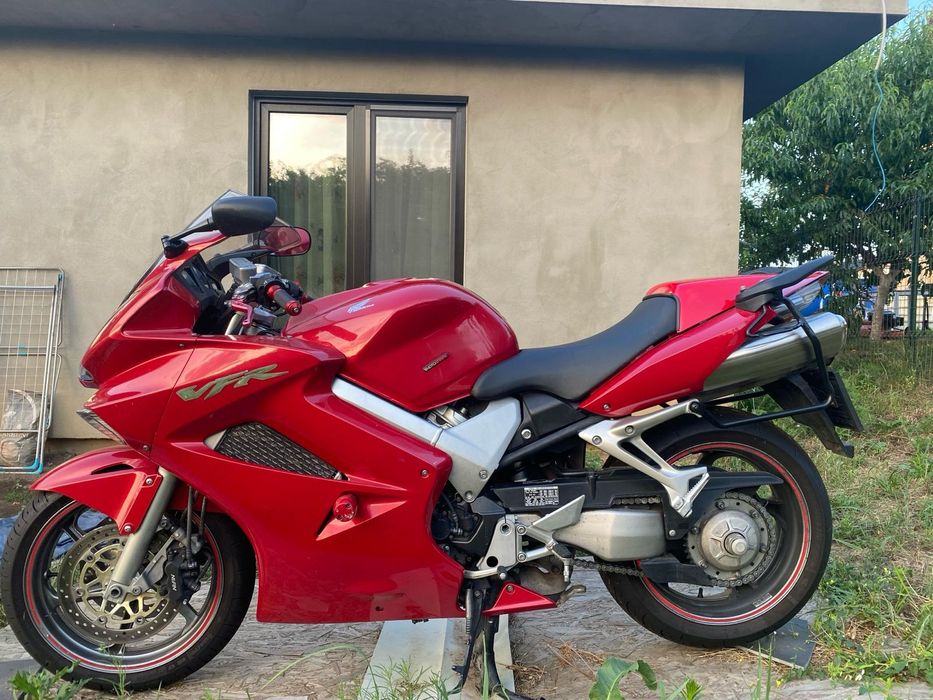 Honda VFR 800 Oradea • OLX.ro