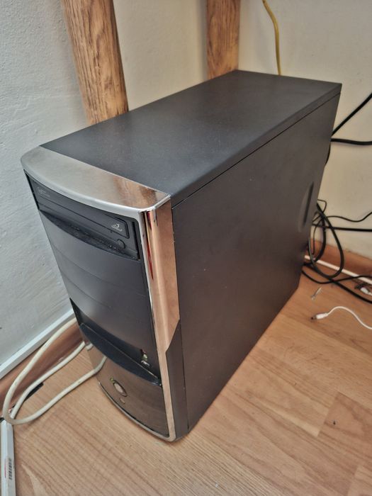 Unitate PC Monitor 75Hz Bucuresti Sectorul 1 • OLX.ro