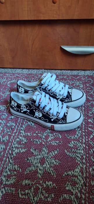 Tenisi negri cu scheleti stil emo y2k masura 36 Bucuresti Sectorul 4 ...