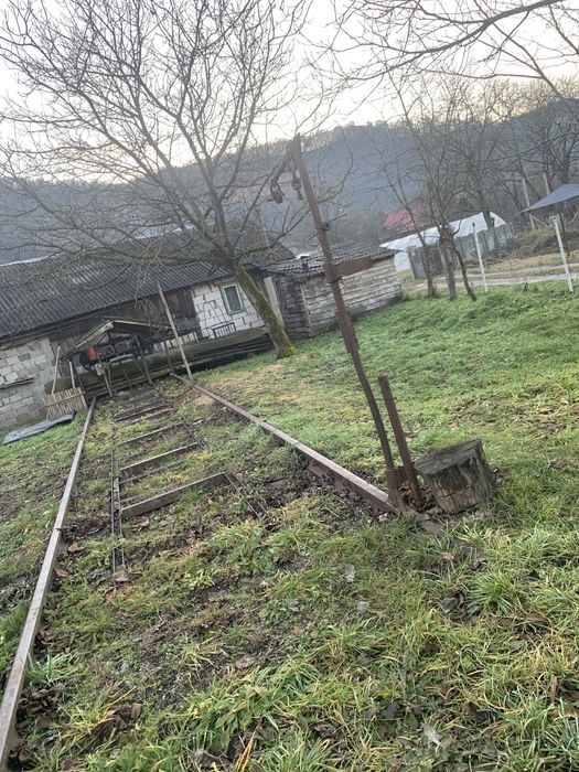 Vând gater cu tot cu șine Valea Hotarului • OLX.ro