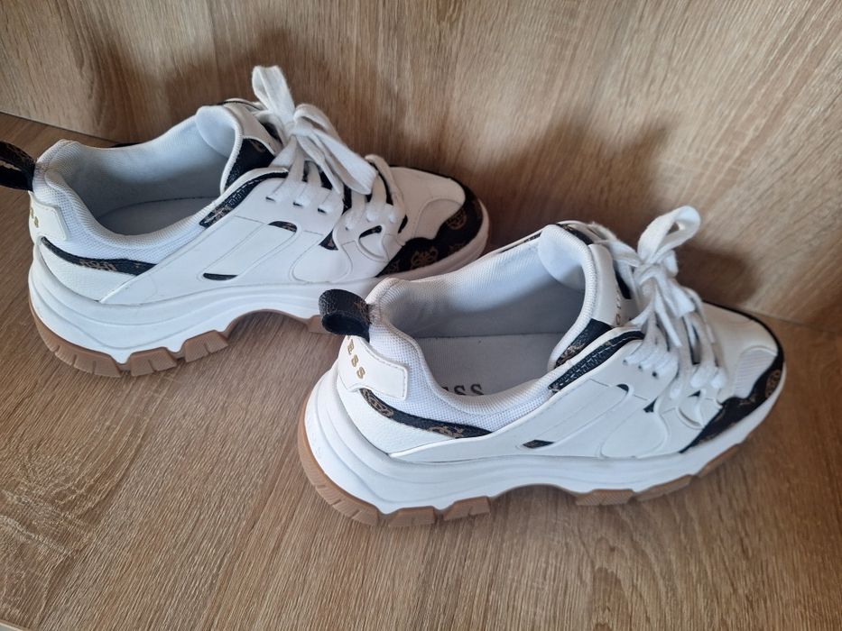 Guess модел - Brayjen 2 гр. Пазарджик Запад • OLX.bg