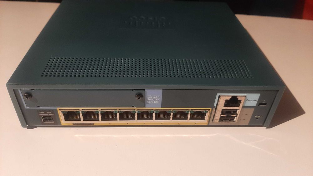 Router Cisco ASA 5505 Series Fara alimentator Targu Jiu • OLX.ro