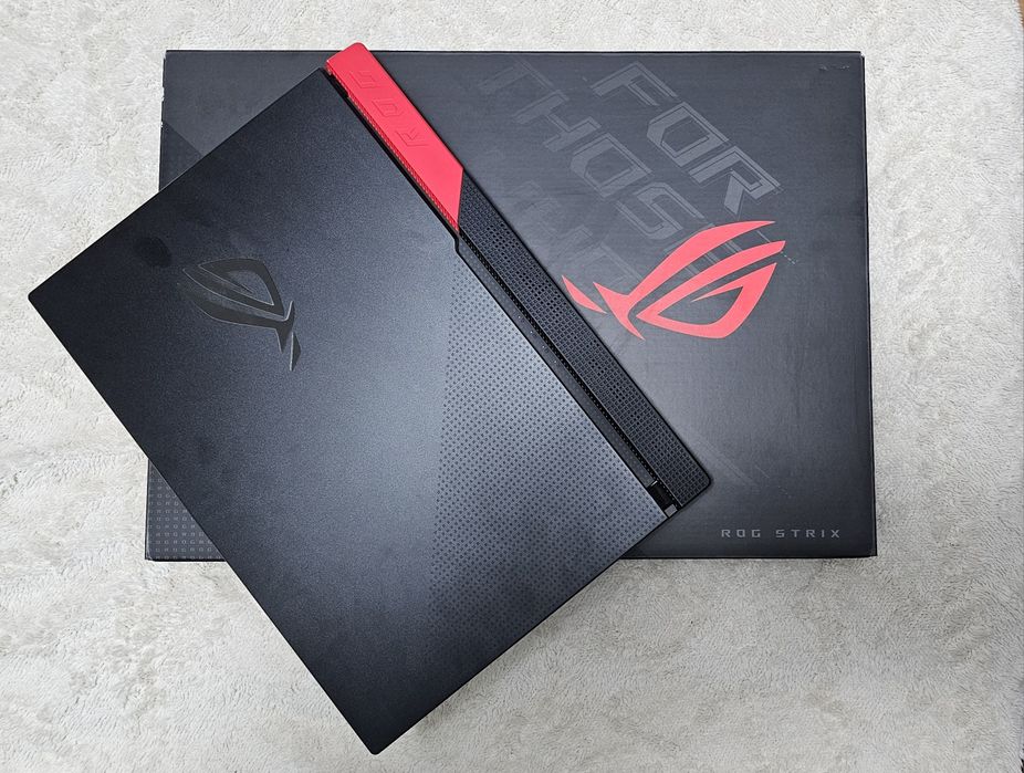 Laptop Gaming Asus Rog Strix G15 Roman • OLX.ro