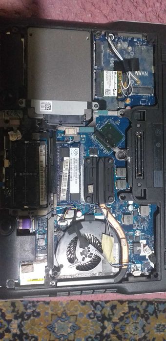 Laptop dell latitude e 6230 Santu-Floresti • OLX.ro