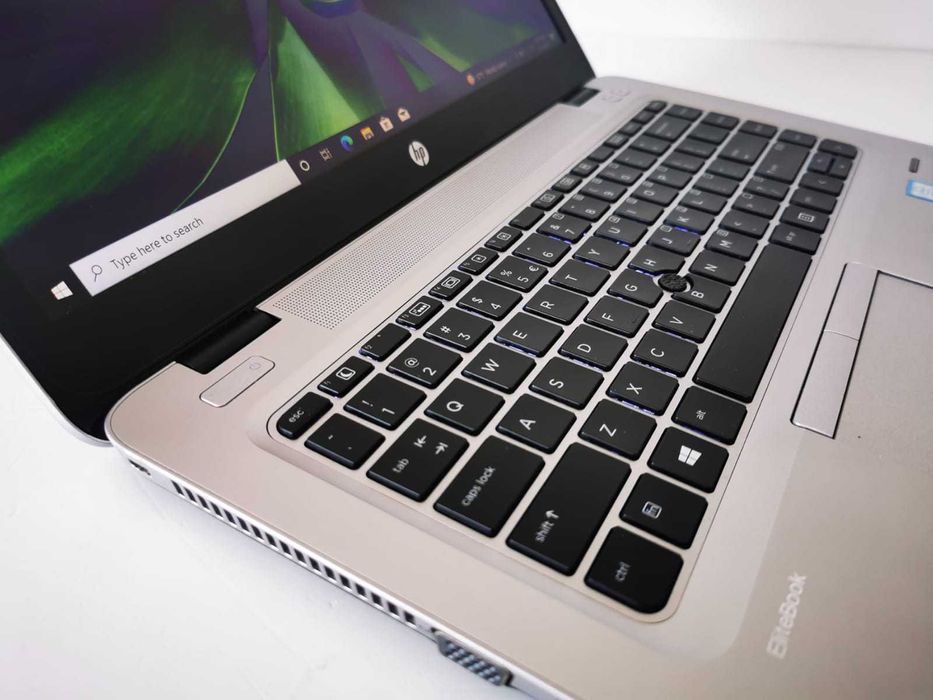 LICHIDARE STOC!!! HP EliteBook i5-6300u, 8GB DDR4 SSD256 FHD DLAP028 ...