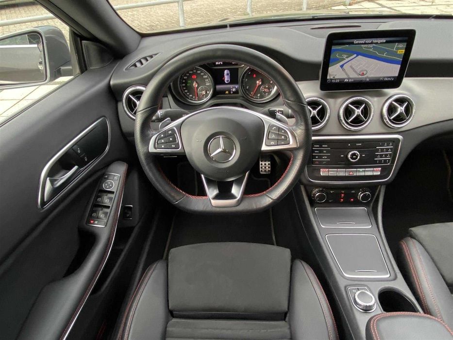 Mercedes-Benz CLA 180 7G-DCT AMG Line Turda • OLX.ro