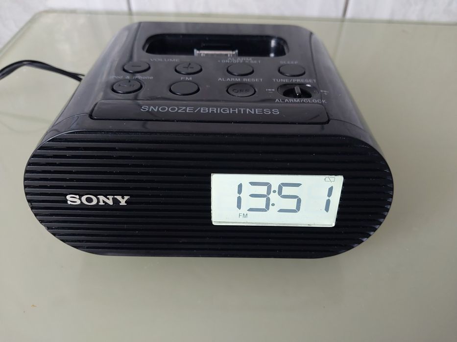 Radio cu ceas Sony Icf-C05iP Bals • OLX.ro