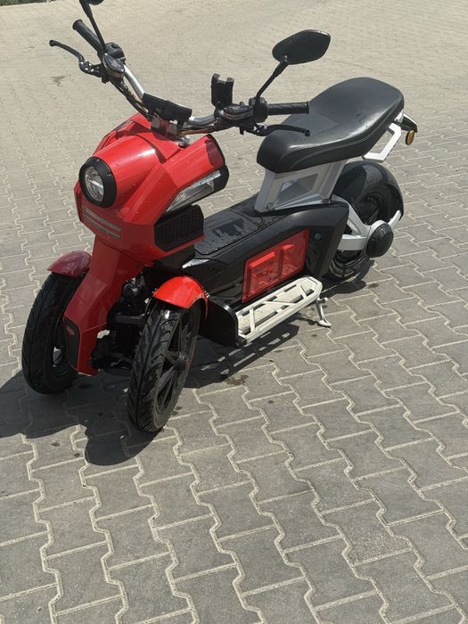 Se vinde scuter electric fara permis Peretu • OLX.ro