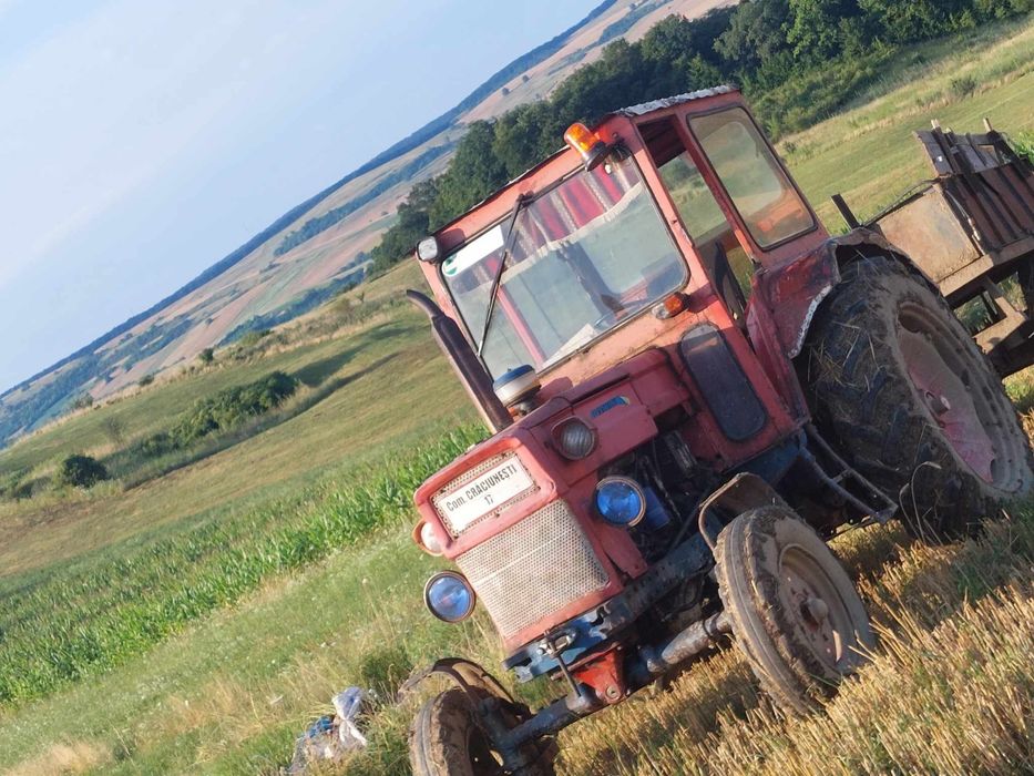 De vanzare Tractor utb 650 Cinta • OLX.ro