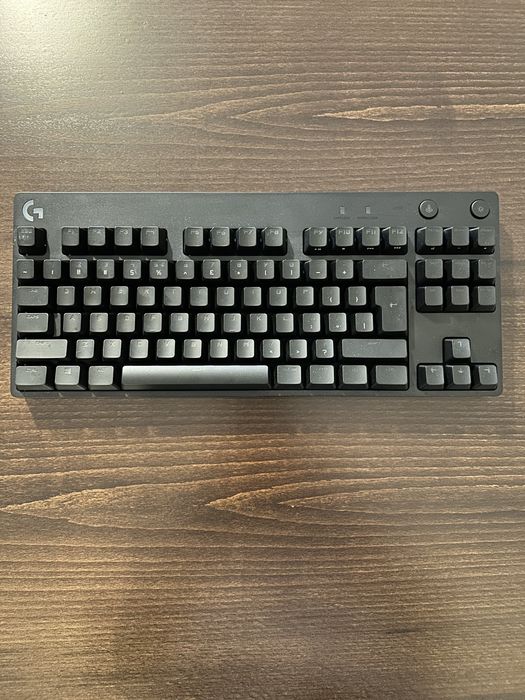 Клавиатура logitech g pro (blue clicky switch) гр. Пловдив Младежки ...