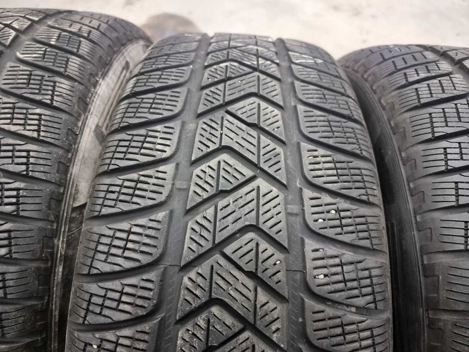 4 Anvelope de IARNA 235.55.18 'Pirelli'; stare foarte buna Brasov • OLX.ro